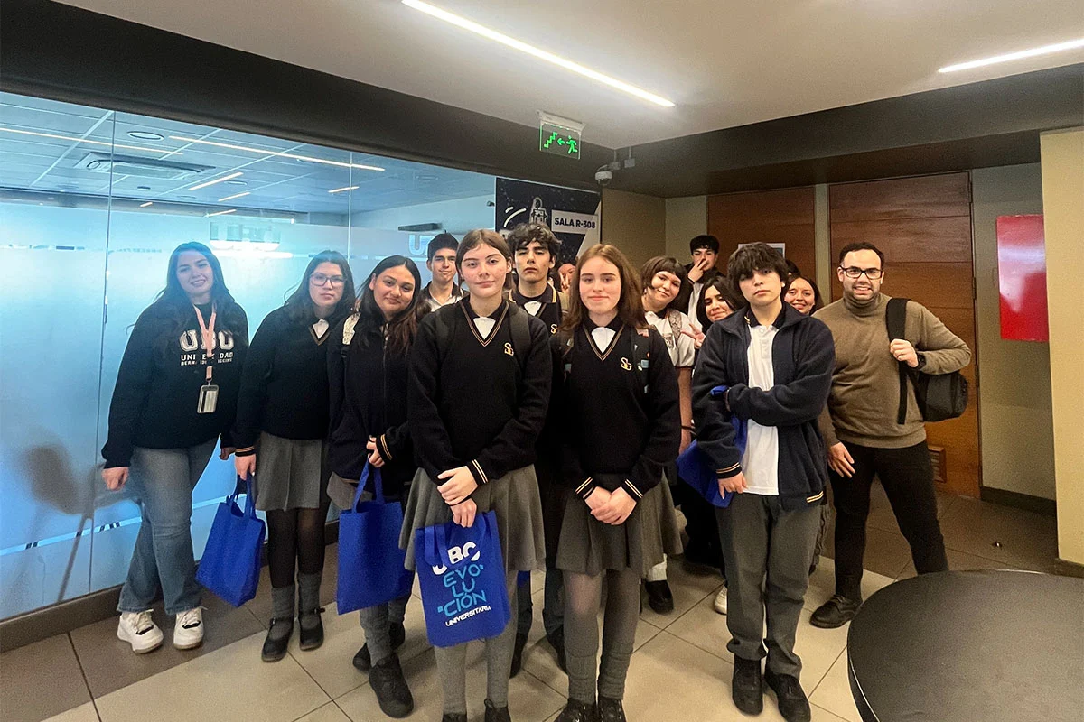 UBO organiza “English + Coffee” para estudiantes del Colegio San Genaro ...