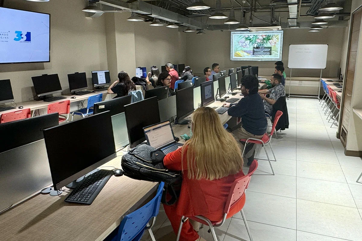Taller acerca el software de análisis de datos con R a la comunidad UBO - Universidad Bernardo O ...